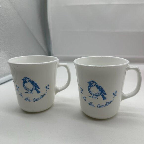Corningware | Dining | Euc Set Of 2 Corning In The Garden Coffee Mug ...